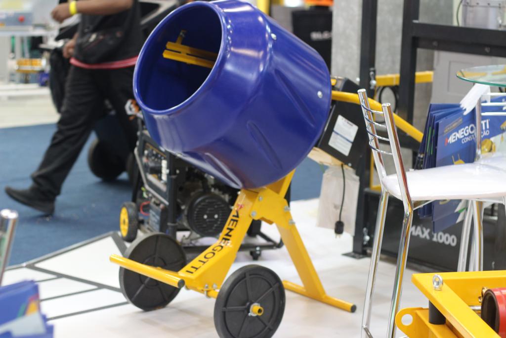 Noticenter - Grupo Menegotti lança novidades durante a Concrete Show