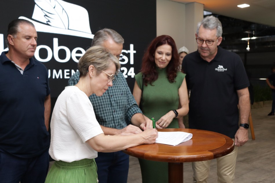 Jornal de Blumenau - 39ª Oktoberfest Blumenau apresenta nova identidade ...