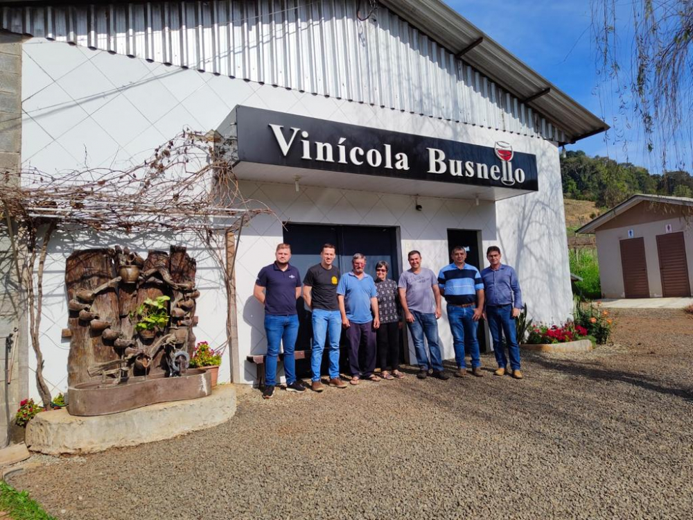 Noticenter - Vinícola Busnello, de Quilombo, recebe credenciamento do MAPA