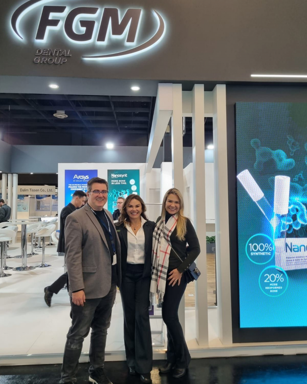 Noticenter - Em feira na Alemanha, FGM Dental Group prospecta negócios ...