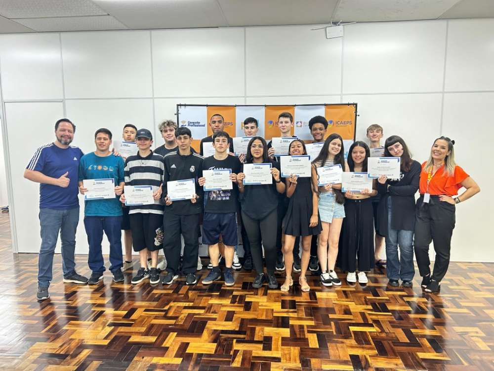 Jornal de Blumenau - Centro de Treinamento Profissional no Garcia forma ...